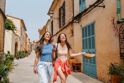 Stay for a long weekend and collect up to 1000 bonus Reward points