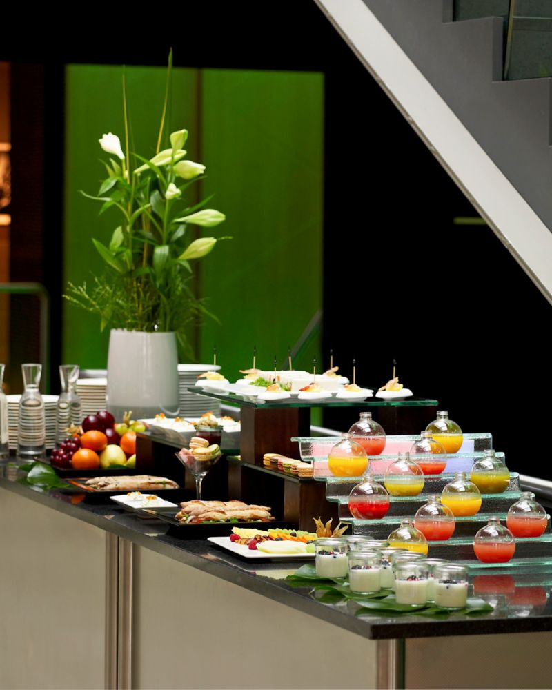 Schwarz & Weiz | Buffet breakfast | Sofitel Munich Bayerpost