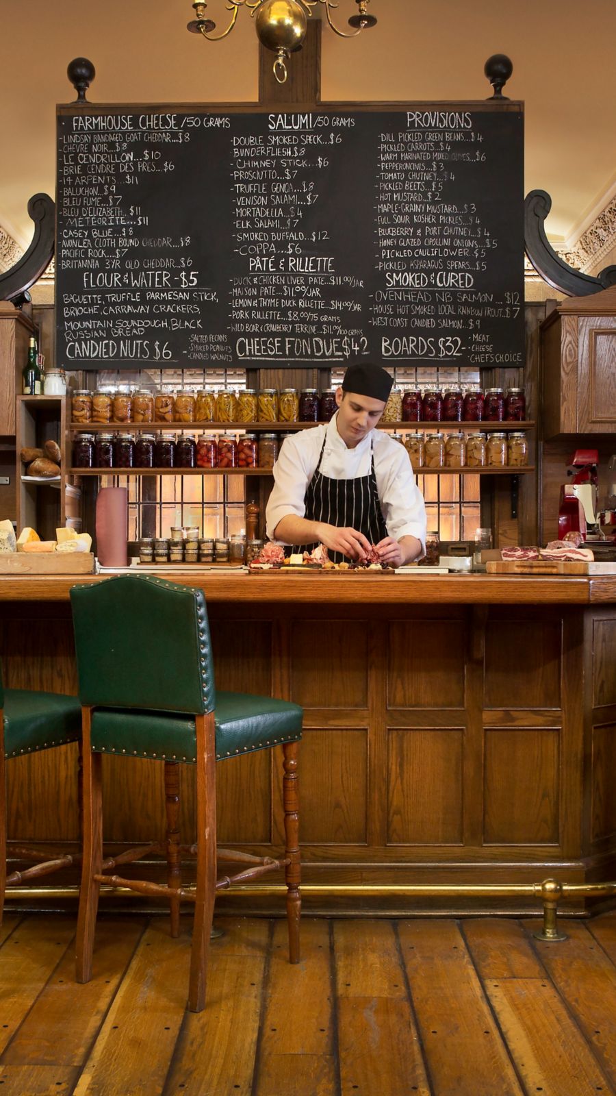 Luxury Hotel in Calgary | Fairmont Palliser