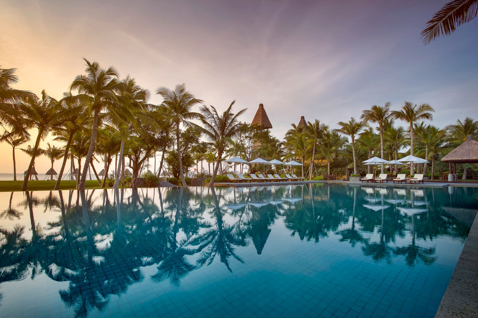 Welcoming Spring at Raffles