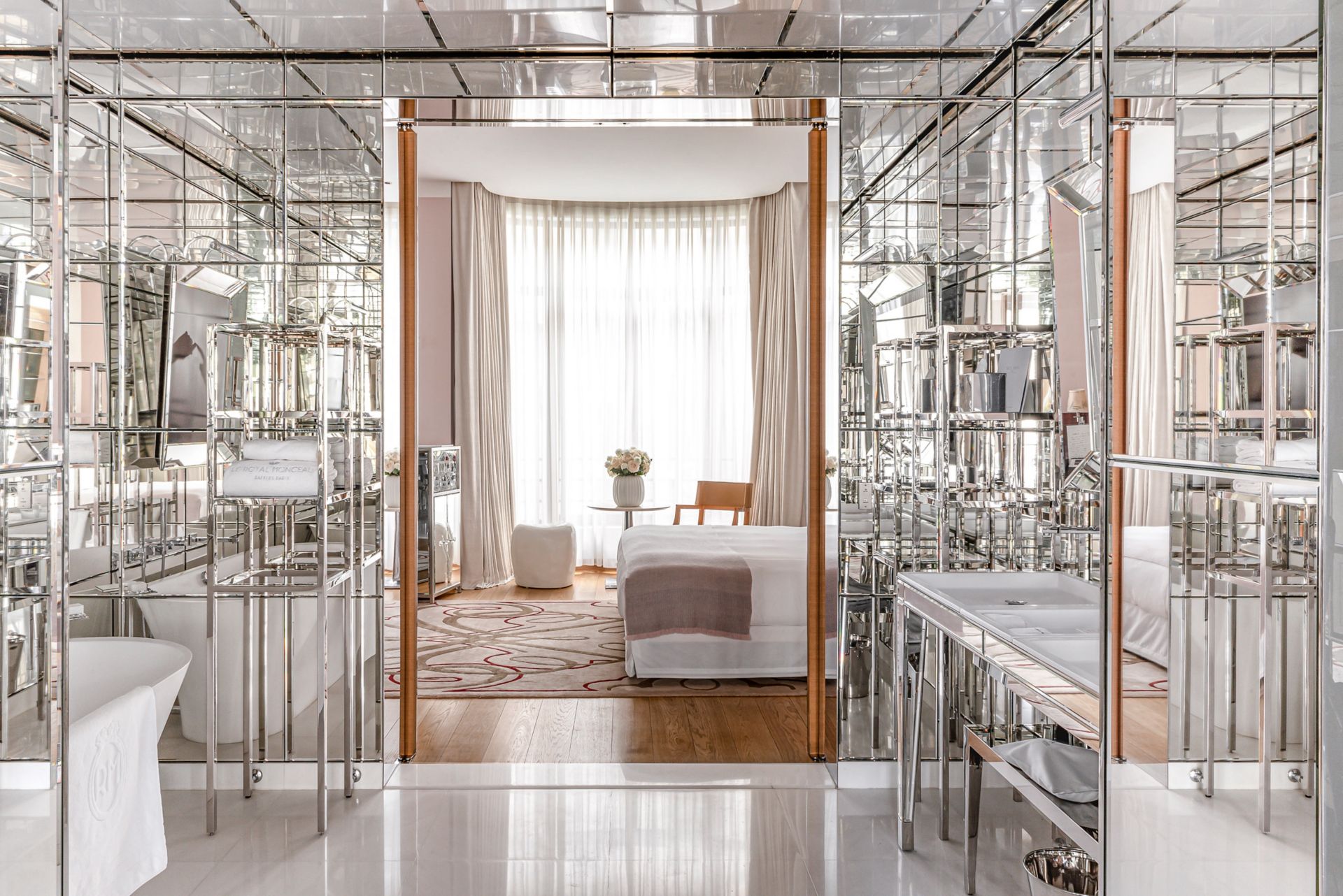 关于 hotel Le Royal Monceau Raffles Paris