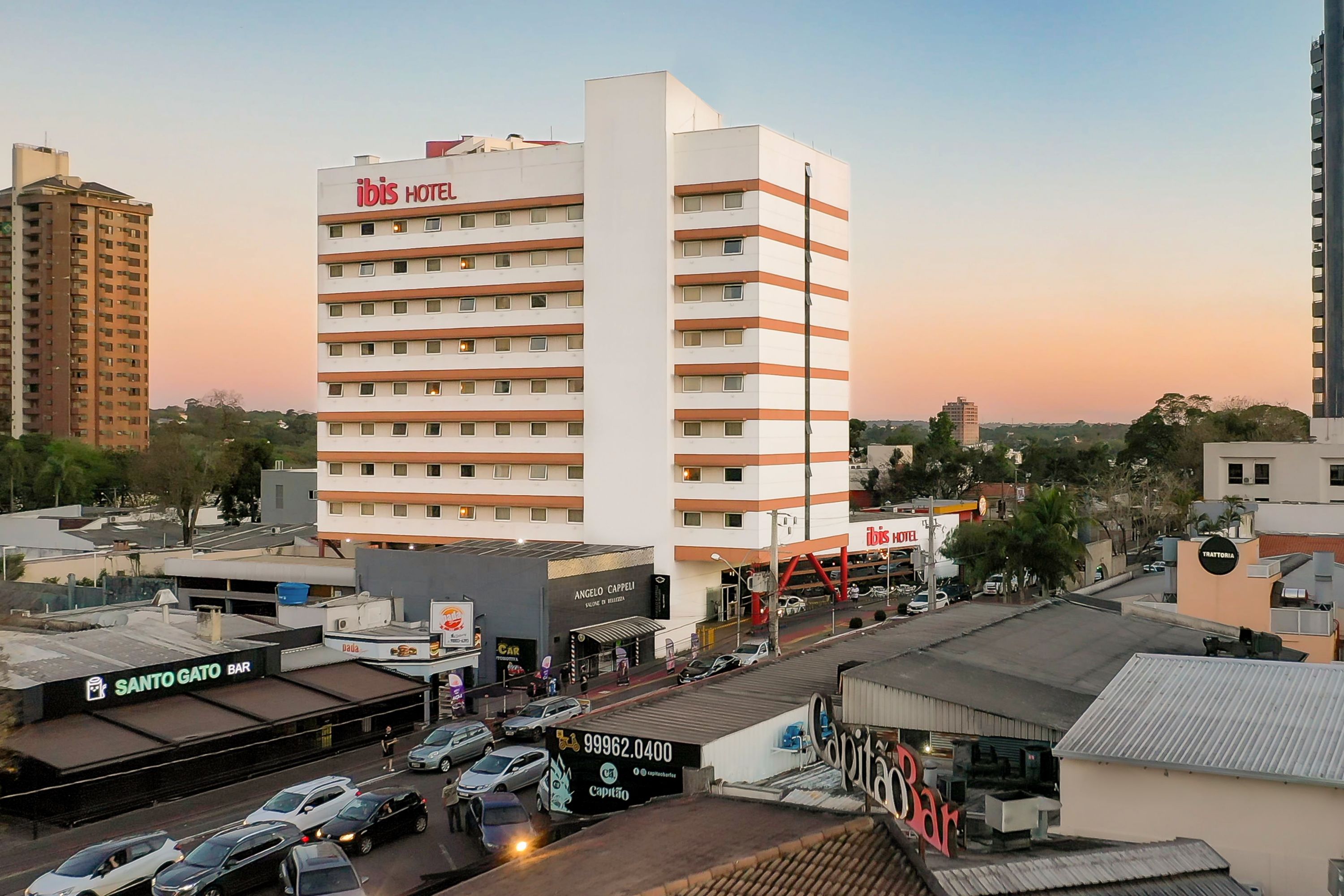 ibis | Hotéis econômicos para conexões sociais duradouras | ALL Accor