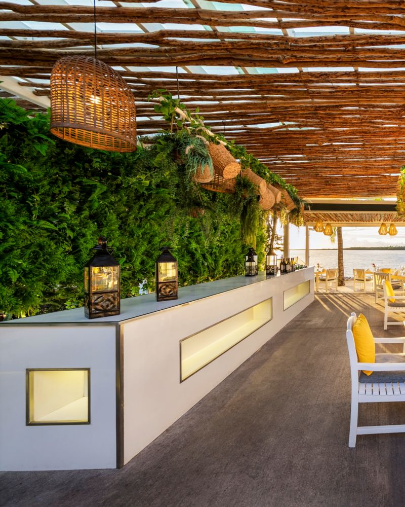 Waitui Bar & Grill | Luxury Hotel Fiji | Sofitel Fiji Resort & Spa