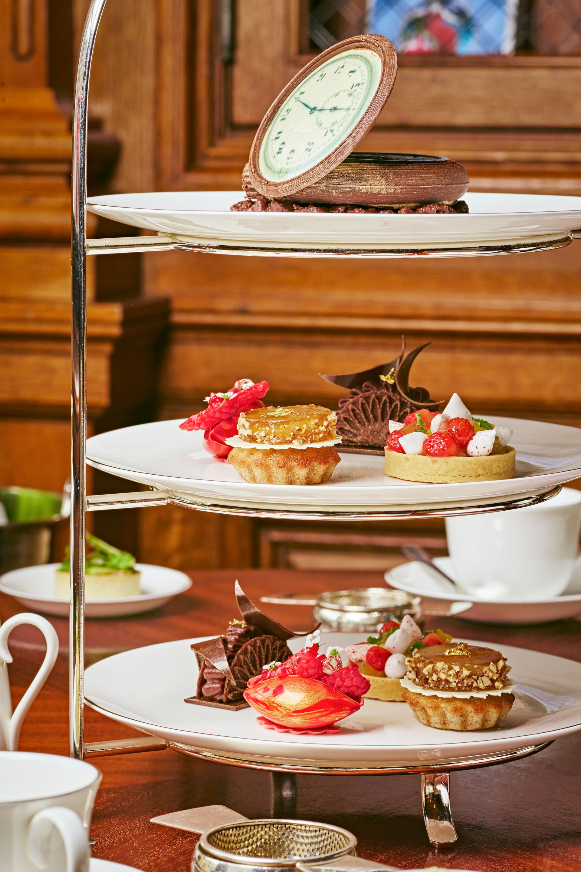 Heritage Tour & Afternoon Tea at Raffles London | Raffles Hotels & Resorts